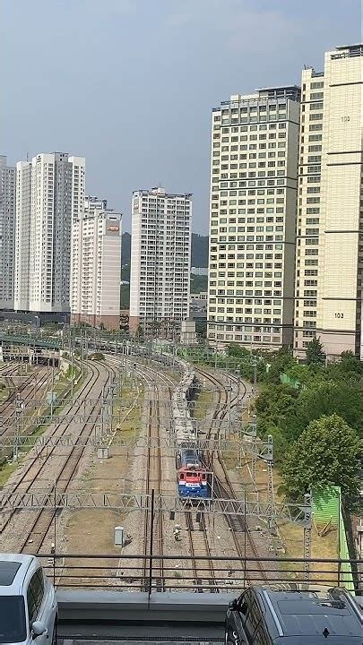 살짝 뱀같은 화물열차 화물열차 디젤기관차 기차 Youtube