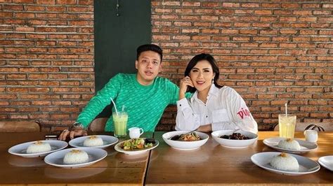 Lepas Hijab dan Sempat Mengaku Ikhlas Dipoligami, 10 Potret Rey Utami yang Dulu Pernah Nyaris ...