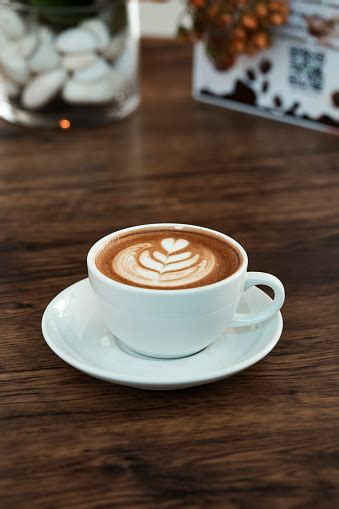 빈티지 테이블 재미 하루에 커피가 게에서 커피 라 떼 한잔 가을에 대한 스톡 사진 및 기타 이미지 가을 갈색 개념 Istock