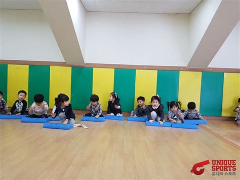유니크스포츠 유아체육파견수업체육선생님체육수업잘하는업체유치원체육업체어린이집체육업체체육파견수업강서구양천구김포시마포구고양시덕양구어린이집유치원줄넘기