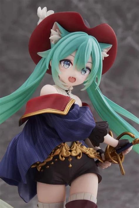 Vocaloid Hatsune Miku Puss In Boots Wonderland Figure Pom Pom Tina