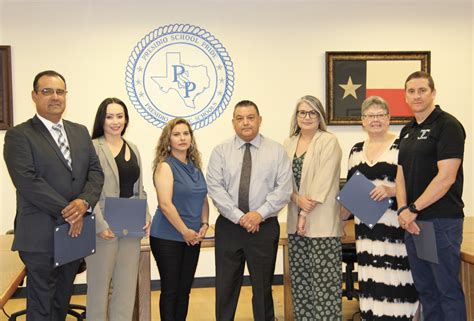 New Pisd School Board Trustees Sworn In The Big Bend Sentinel