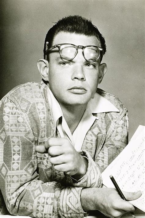 Lamont Johnson About Entertainmentie