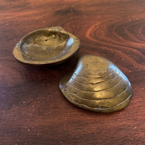 Vintage Pair Of Solid Brass Mollusk Shells Clam Shell Shaped Ashtrays