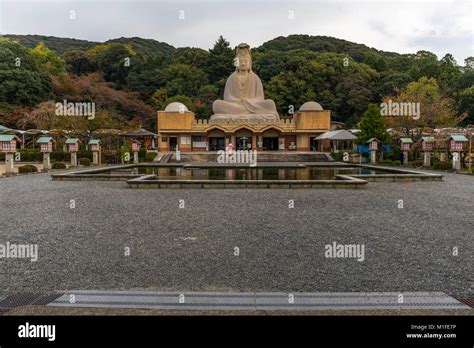Kyoto Japan Nov 7 2017 The Kannonguanyinavalokitesvara Statue At