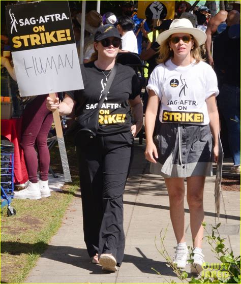 Amy Adams References Her Movie Arrival With Human Sign At Sag Aftra Strike Picket Line With