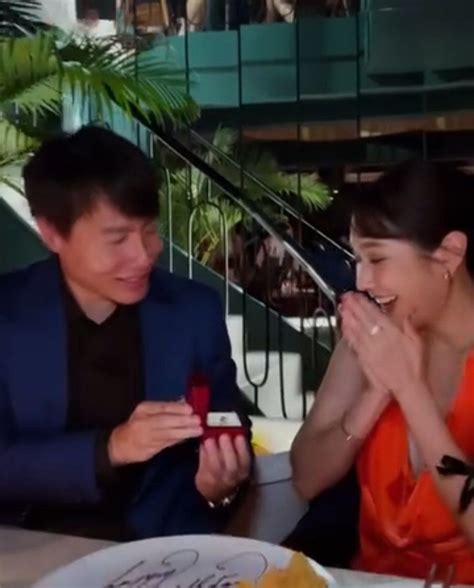 มิน พีชญา เผยโมเมนต์เซอร์ไพรส์ เคลวิน ยื่นกล่องแหวนให้ คนเห็นปุ๊บ ยินดีปั๊บ