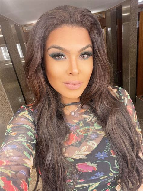 Profilo Transgender Ts E Spettacolo In Diretta Su Cam Skyprivate It