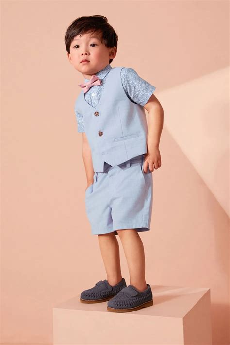 فروشگاه تخصصی لباس کودک و بچه گانه لی لی نی کیدز