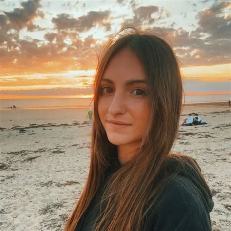 Heloise 🌊 (@heloise_m) • Threads, Say more