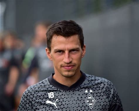 Lymphknotenkrebs Gladbachs Lainer Schwerwiegend Erkrankt Bundesliga