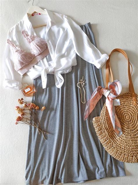 Спідниця максі світло сірого кольору — ціна 380 грн у каталозі Довгі спідниці Купити жіночі речі