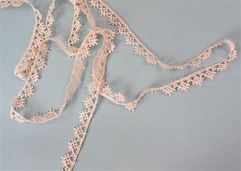 Gui 009 Guipure Lace Vintage Old Ecru 12 Mm Wide With Edge Edge 2 Mm Per Meter Gui 009