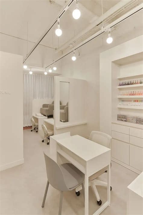 화이트톤 모던하고 깔끔한 13평 네일샵인테리어 안산 단원구 고잔동