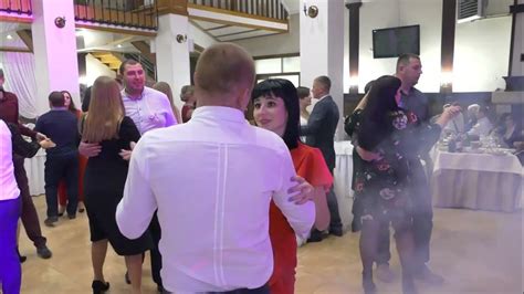 РОЗПУСТИЛИ КУЧЕРІ ДІВЧАТА Youtube