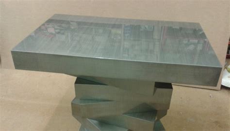 Floating Stacker Table