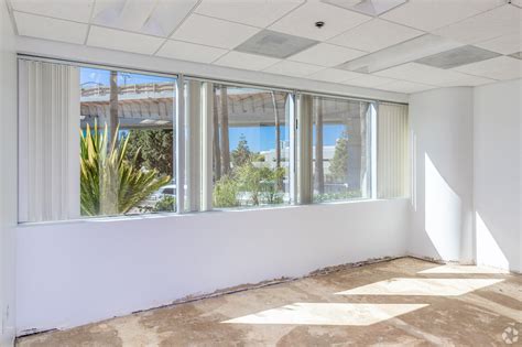 9333 Genesee Ave San Diego Ca 92121 Genesee Plaza Loopnet