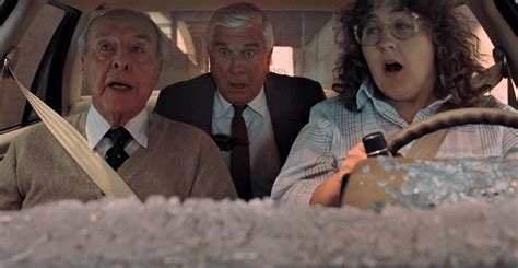 Голый Пистолет Все Части по Порядку 1 3 Смотреть Онлайн на ЛордФильм Подряд