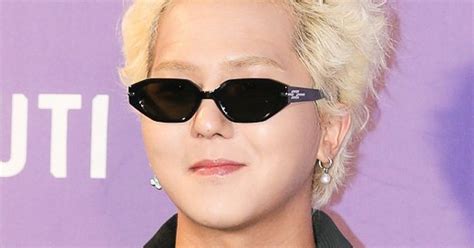 포토 송민호 순도 높은 블론드 헤어