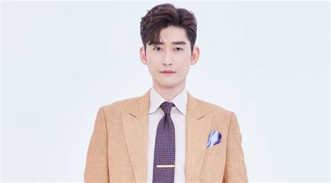 Zhang Han Bio Profile Facts Age Height Girlfriend Ideal Type