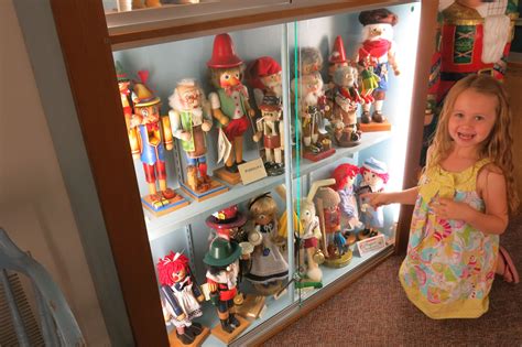Abby Finds Raggedy Ann In The Nutcracker Museum Raggedy Ann And Andy