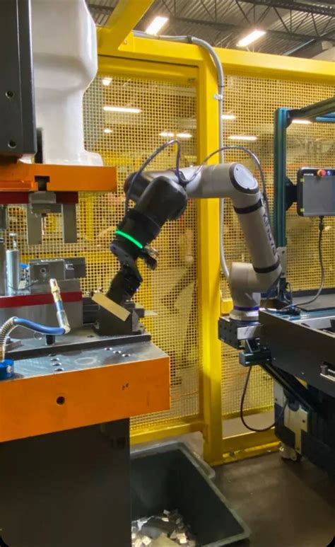 Robert Leader 🇨🇦 On Linkedin Kinova Robotics Cobots Machinetending Automation Manufacturing…