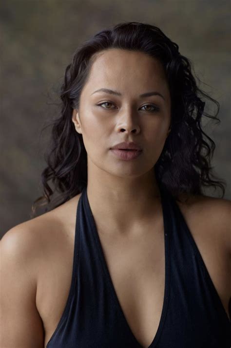 Pin By Van Den On Expanse Sci Fi In 2025 Frankie Beautiful Women Photography Actresses