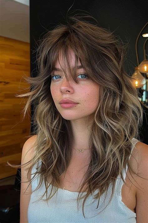 13 Eye Catching Wavy Hairstyles For A Trendy Wolf Cut In 2024 Frizzy