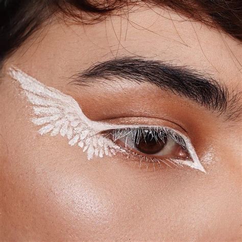 Angel Wing Eye Makeup