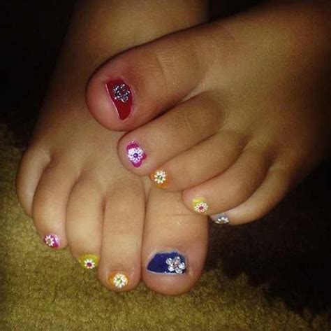 ۴۰ مدل ناخن پا بچه گانه ؛ طرح های کیوت و بانمک برای دختر نازتان ماگرتا