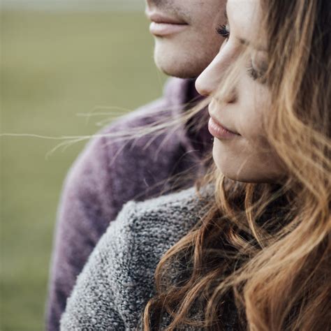 9 знака че един мъж те обича а ти не го забелязваш За Жената