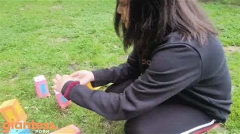 Hungry Giantess Discovers Tiny City At The Park And Destroys It Giantess Attacks City 巨大娘