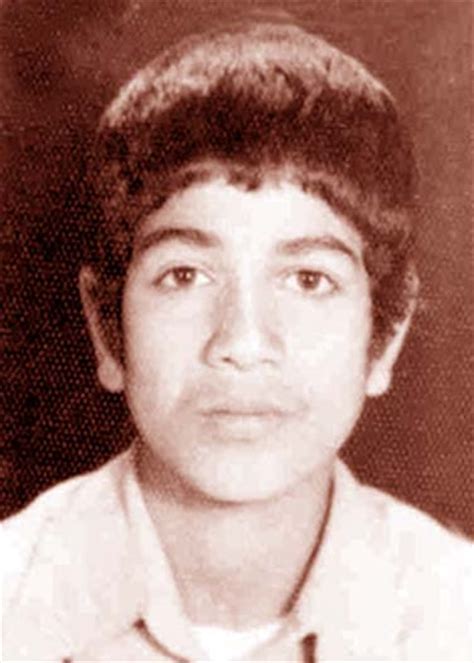 کوچکترین شهید دفاع مقدسدانش آموز 12 ساله میبدی شهید محمد حسین