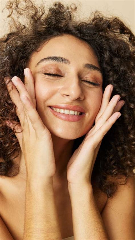 How To Manage Curls While Sleeping