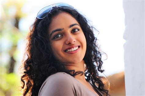 X X Nithya Menon Background Coolwallpapers Me