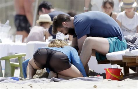 Shakira In A Skimpy Thong Bikini At The Beach Porn Pictures Xxx Photos Sex Images