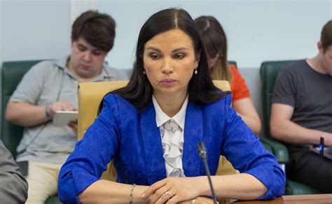 Сенаторы обсудили вопросы упрощенного получения вида на жительство и гражданства России Совет