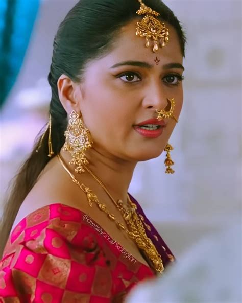 Anushka Shetty Beautiful Face Expression Pics