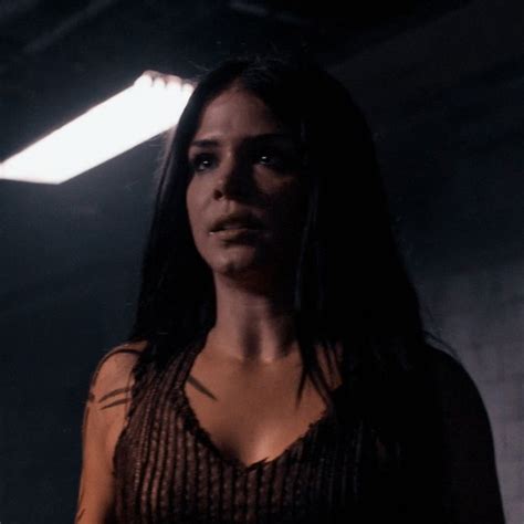 Pin By Agustina Agosto On Octavia The Characters Marie Avgeropoulos The Show