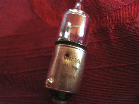 Angel eye bulb - 1 | Appears to be 12V / 10W Philips 12032 o… | Flickr