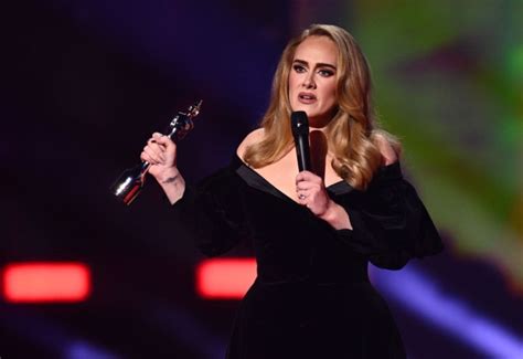 Galerie Foto Adeleand Dandrâmatand De Divorțul De Simon Koneckiand Fandcea Terapie De Cinci Ori Pe Zi