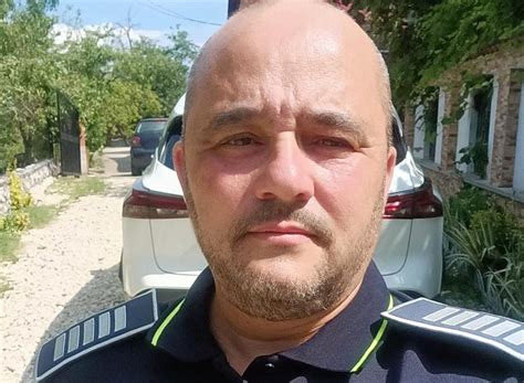 Un Polițist A Salvat De La înec Un Băiețel Care A Căzut într Un Canal De Lângă Râul Olt Am