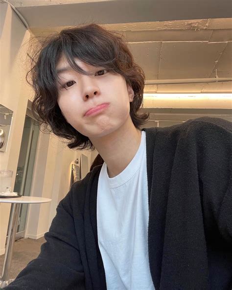 김경준 On Instagram 깻잎머리 처음 해봤는데 어떠하오 짧은 헤어스타일 헤어스타일 예쁜 헤어스타일