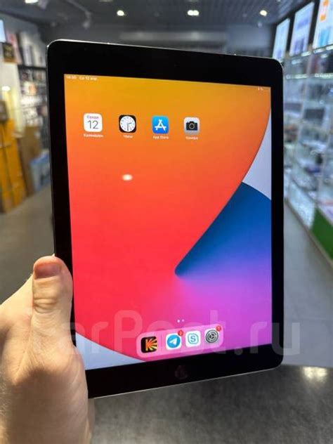 Apple iPad Pro 9.7 128Gb Wi-Fi + LTE. Отличное состояние. Гарантия, 12. ...