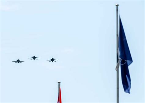 New Commander Takes Over At Nato Shape