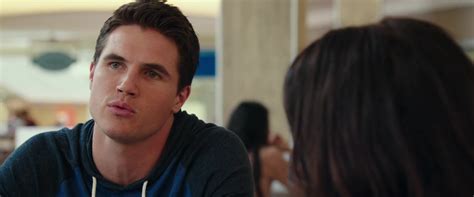 Auscaps Robbie Amell The Duff