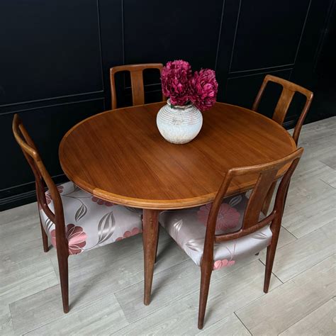 Parker Extendable Table Upcycld