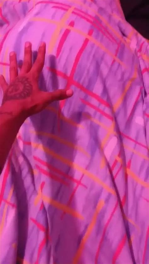 I Always Sleep Naked And My Boyfriend Can T Resist Looking At Me OC Scrolller