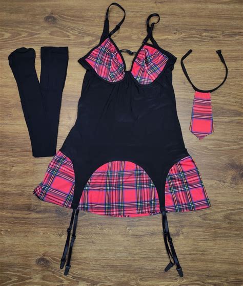 ‫کاستوم دانش آموزی برند لاوین به همراه لباس خواب فانتزی Facebook‬