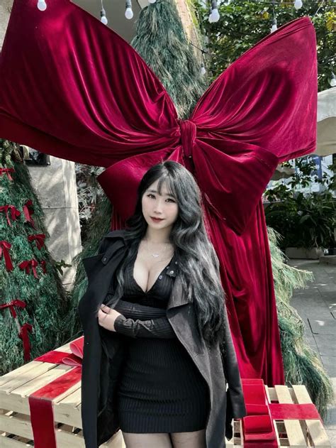 B S U T P Nh G I Xinh Khoe V To G I C M N T P Tinh T Kh C Ng